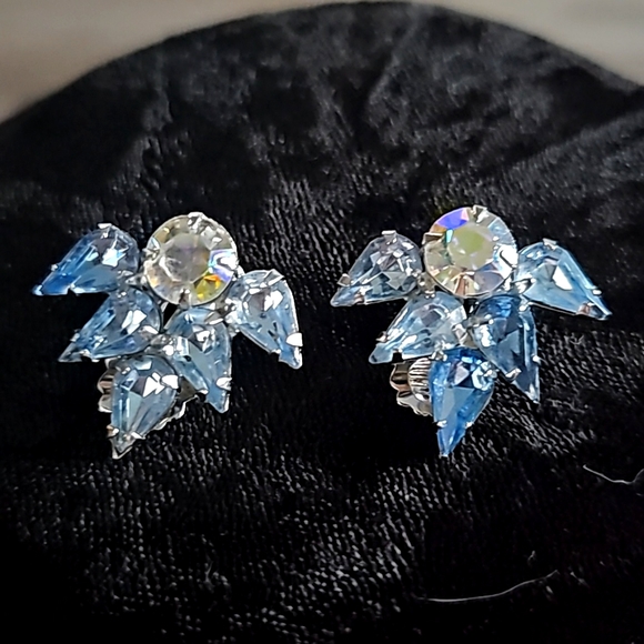 Albert Weiss | Jewelry | Vintage Weiss Clipon | Poshmark